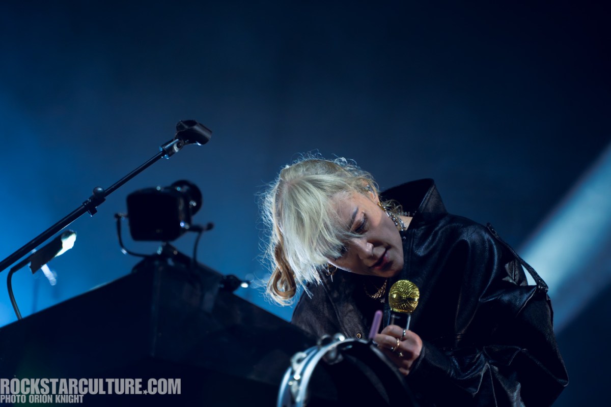 Metric Proves Great Music Only Gets Better With Age, Arizona